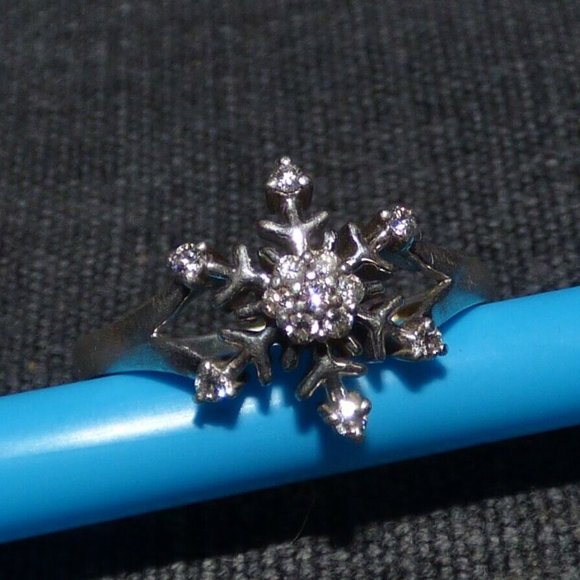 Disney | Jewelry | 6ctw Enchanted Disney Diamond Elsa Frozen Snowflake ...
